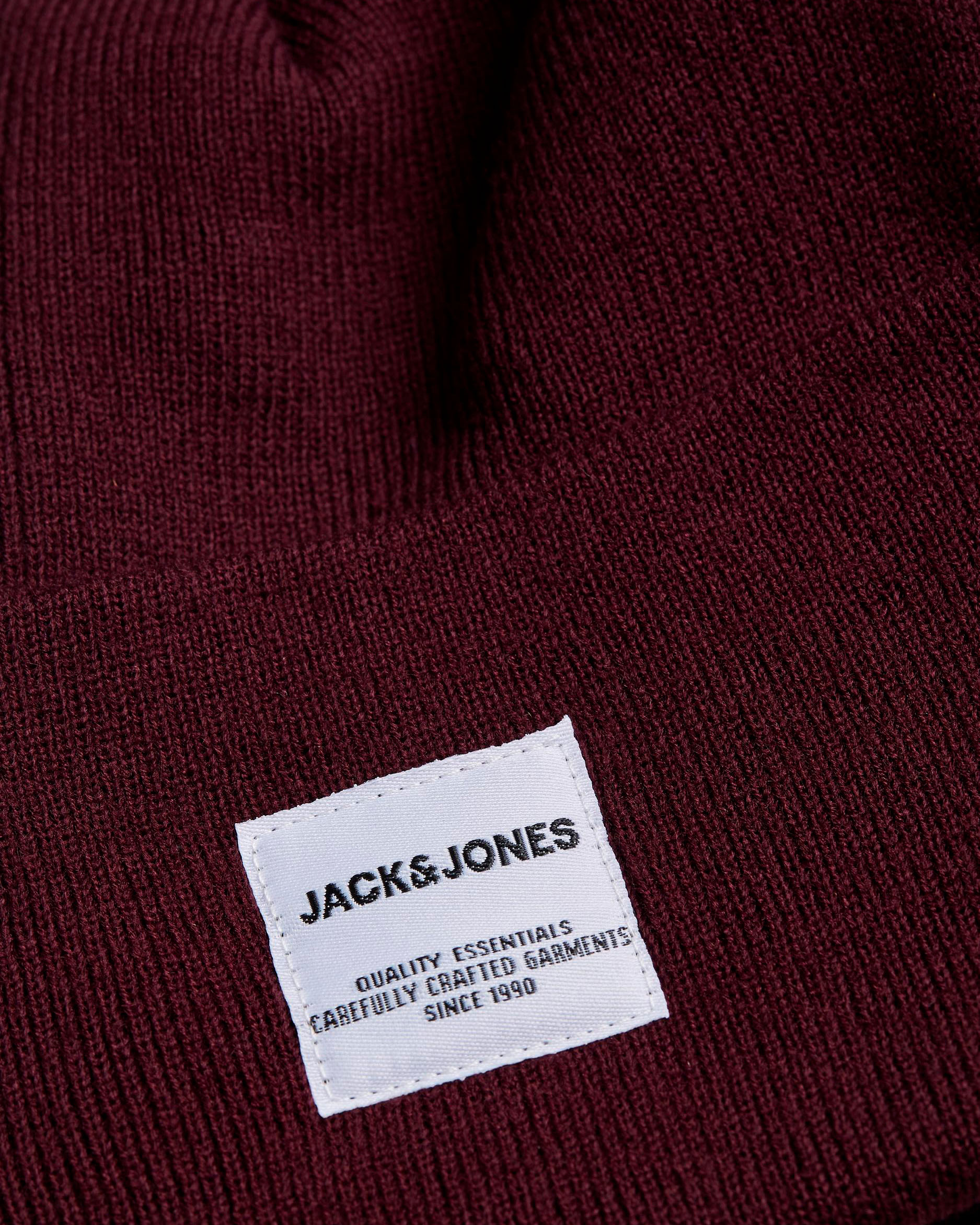 Berretto bordeaux in maglia con risvolto e patch porta logo ricamato