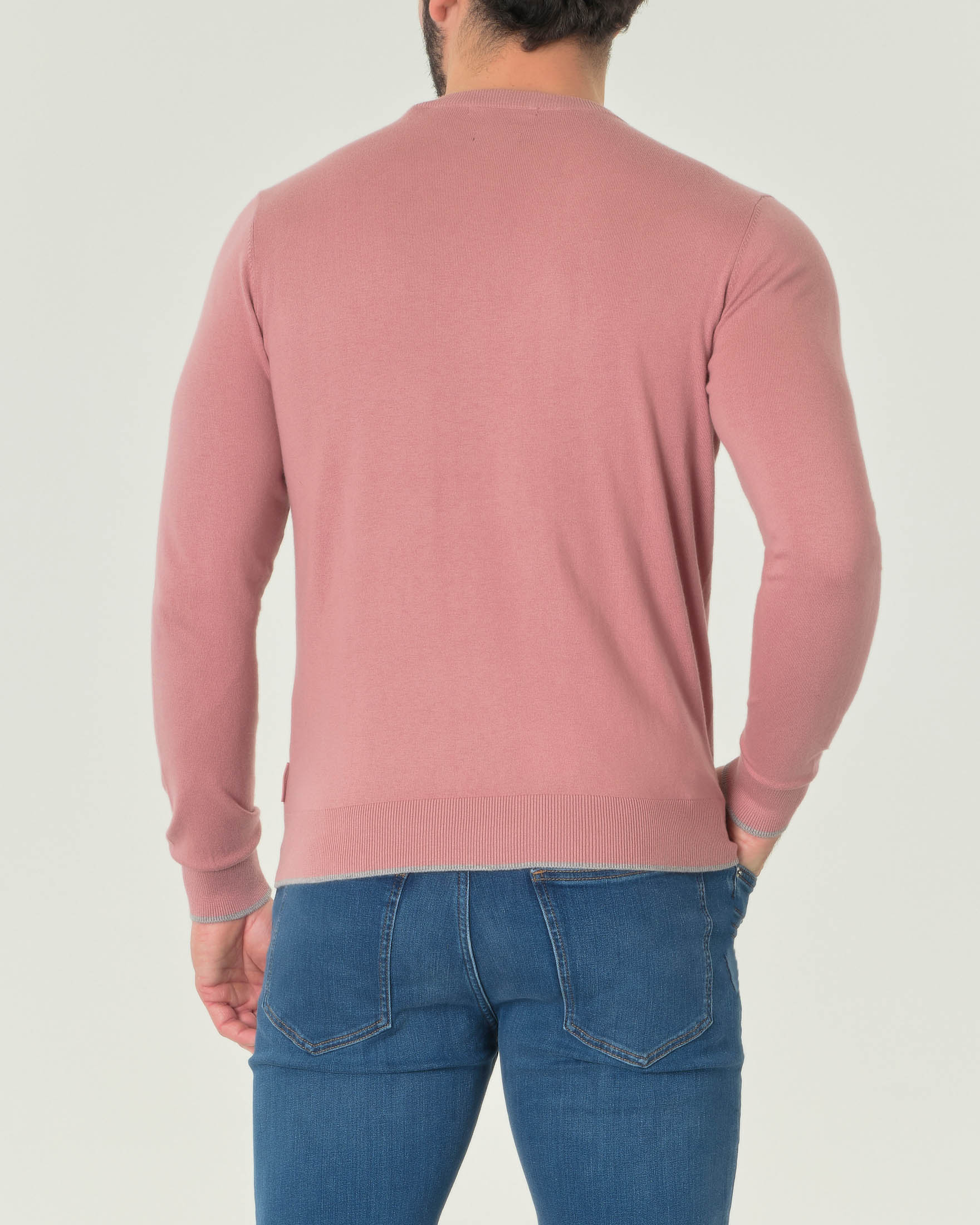 Maglia rosa girocollo in cotone e cashmere con logo ricamato sul petto