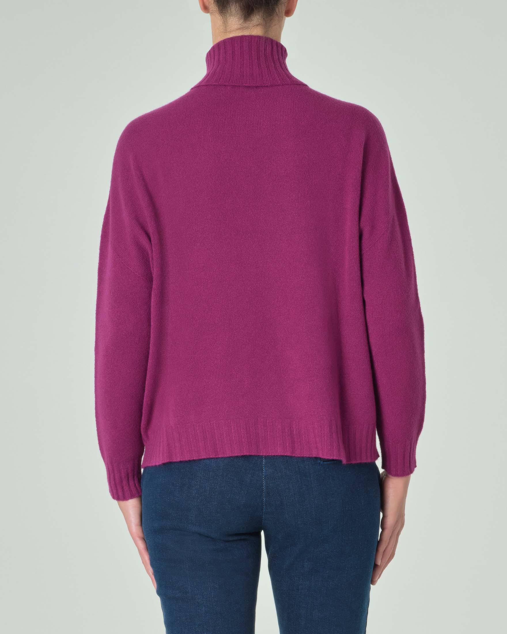 Dolcevita boxy color ciclamino in misto viscosa con giromanica sceso