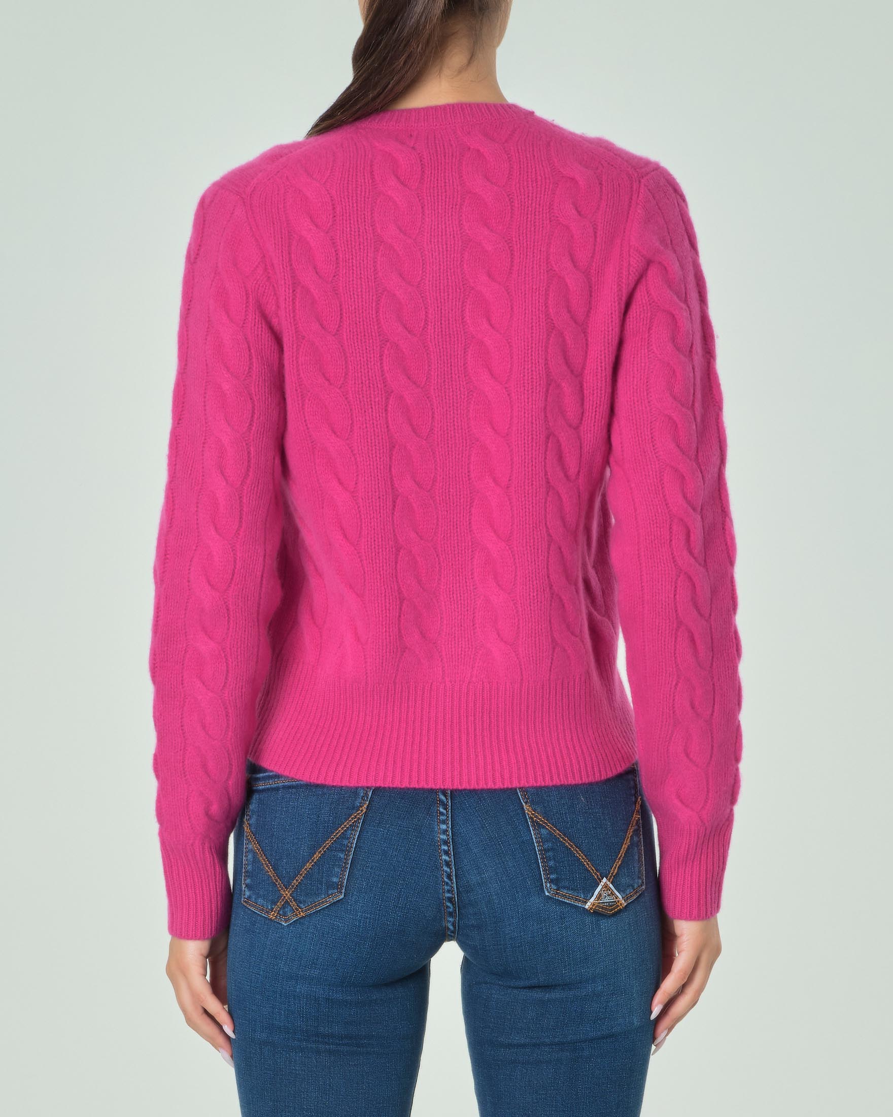 Cardigan fucsia in lana e cashmere lavorato a trecce con scollo a giro