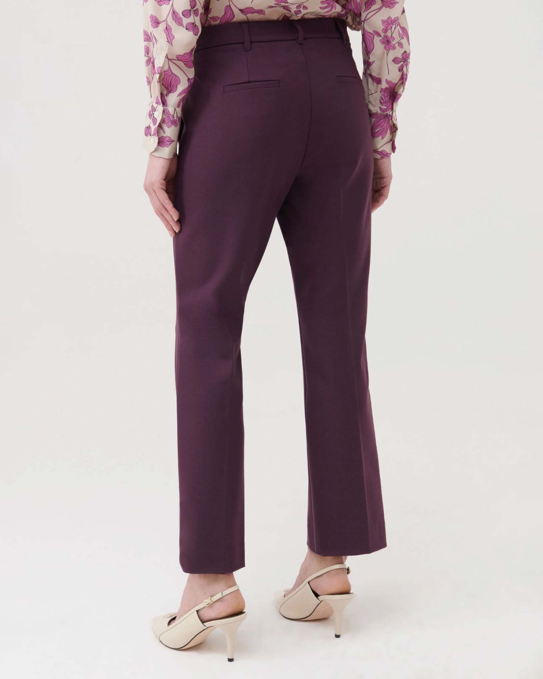 Pantaloni color melanzana in saglia di misto lana dalla linea dritta