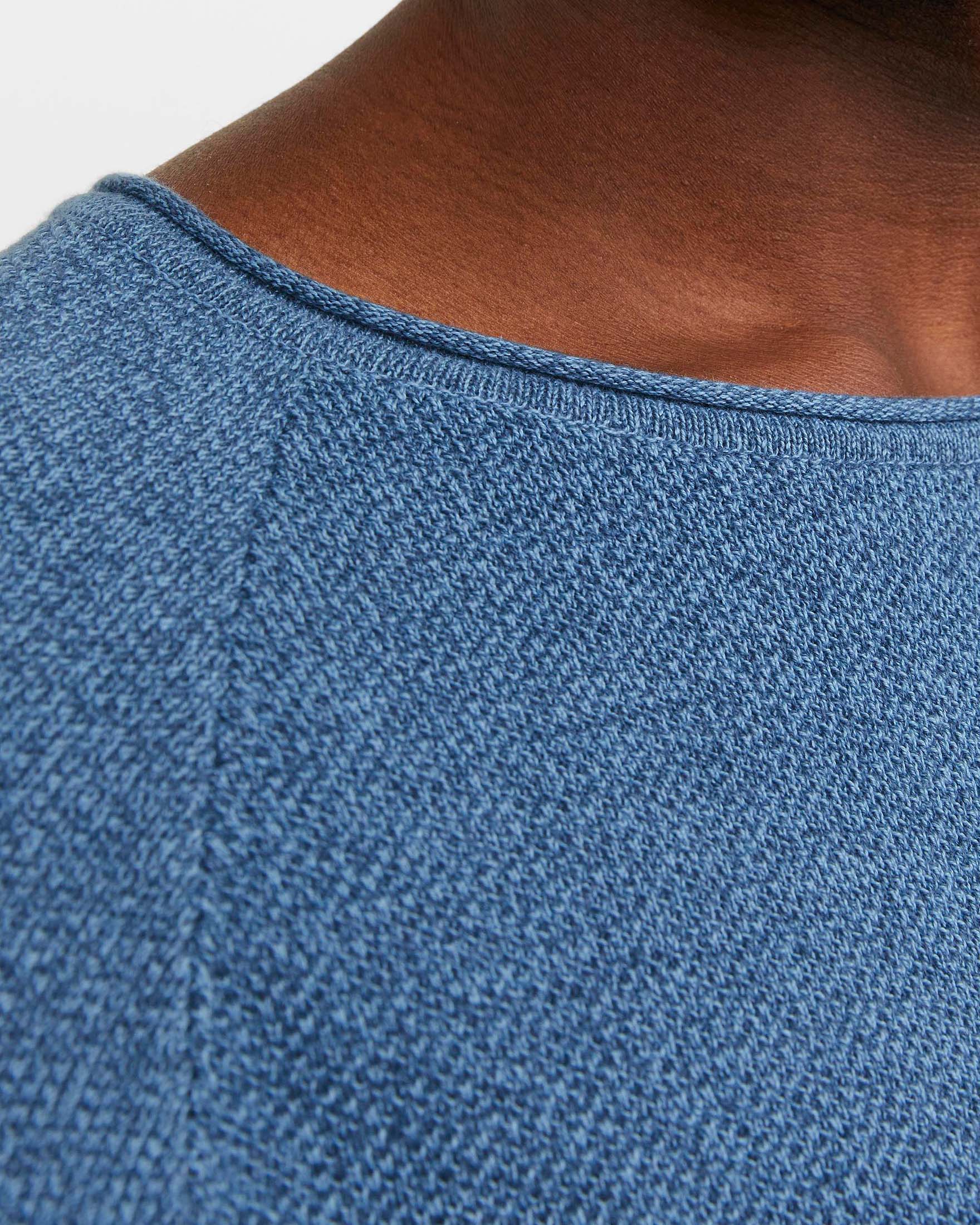 Maglia girocollo azzurra in puro cotone lavorato a punto pepe con ...