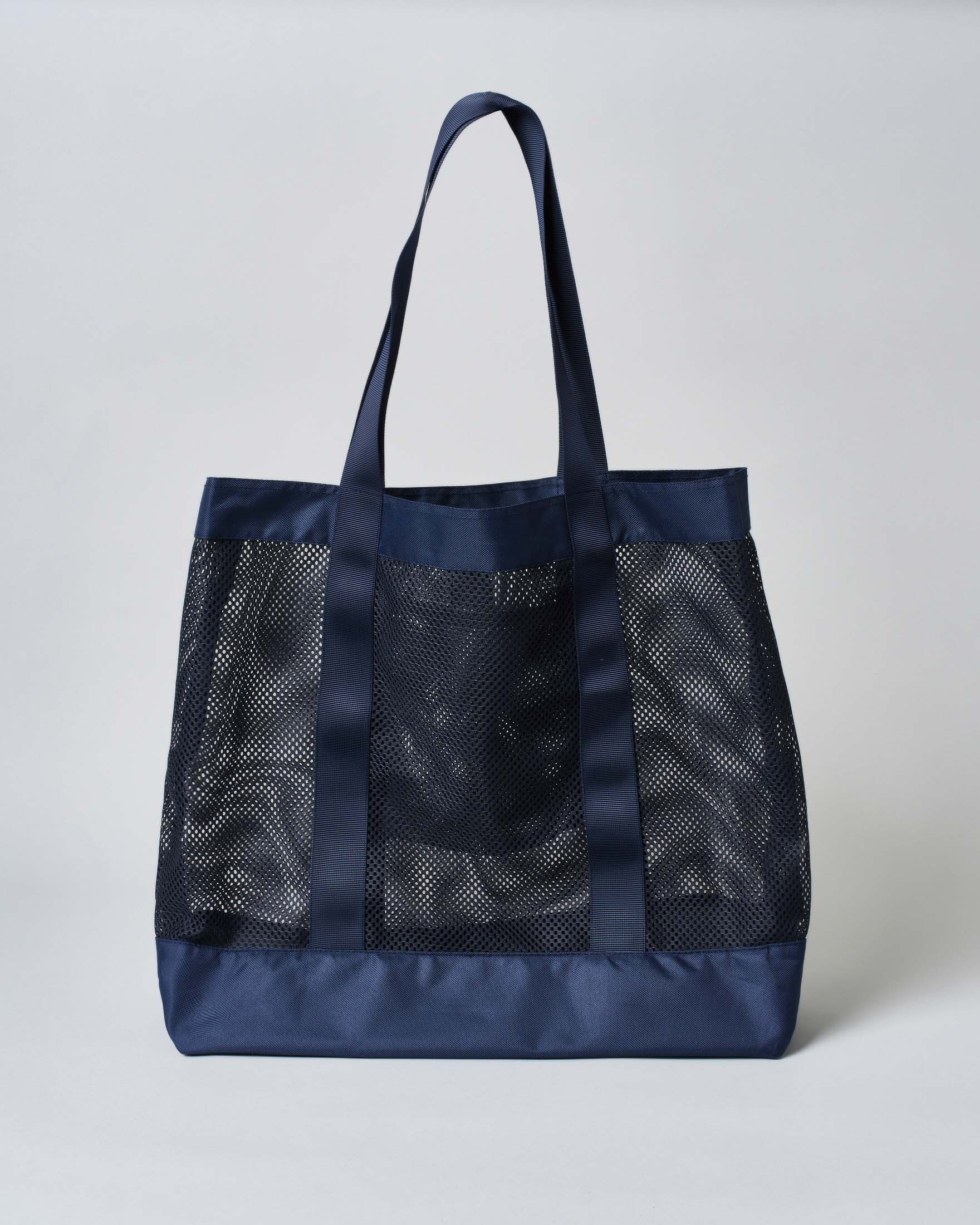 Shopping bag blu Colmar Originals in mesh con scritta logo sulla base a ...