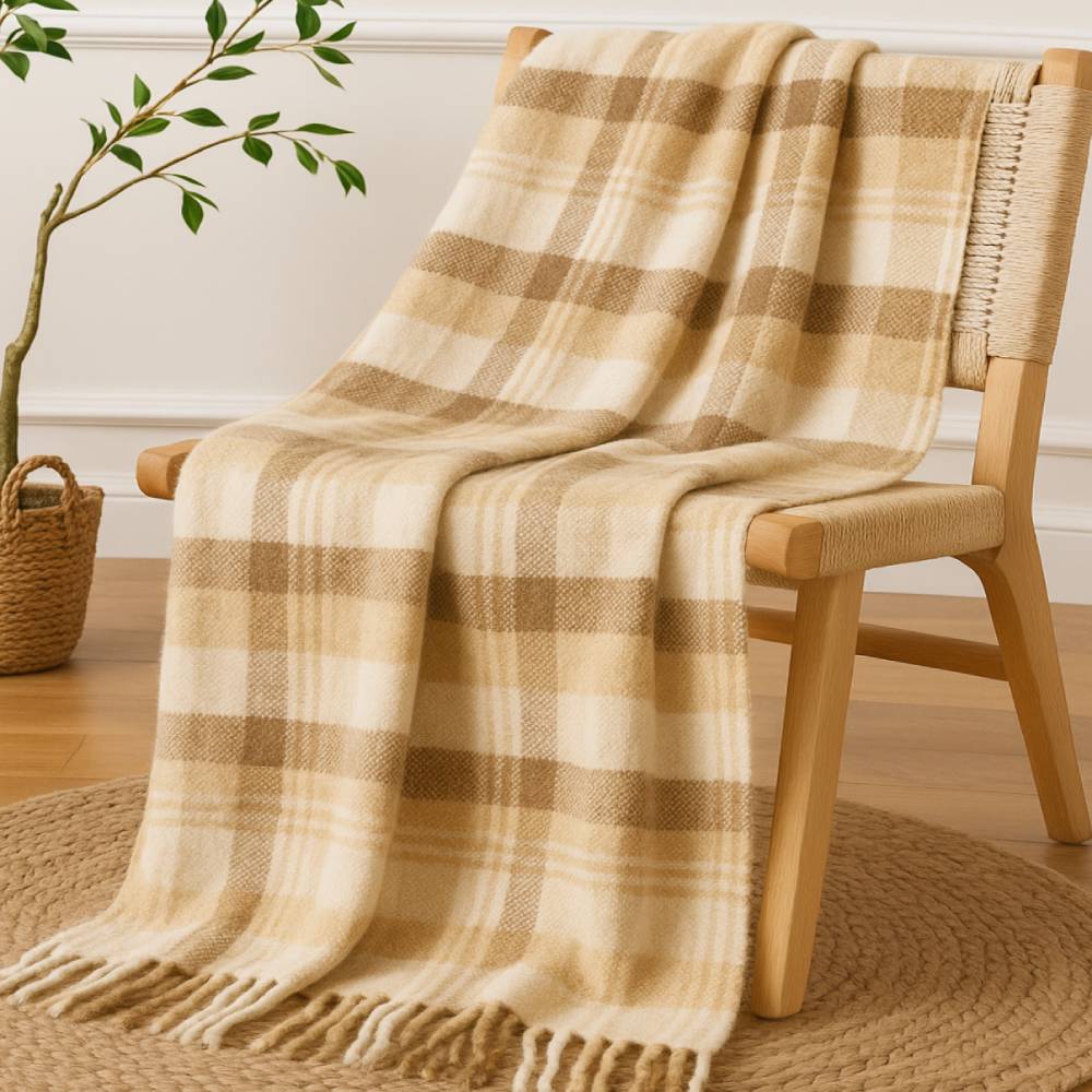 SWEET | Soft fringed blanket, cream, 130x160 cm, with bag