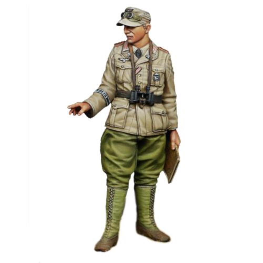 SOL MODEL: 1:35; WWII German DAK Panzer Officer | Steel Models