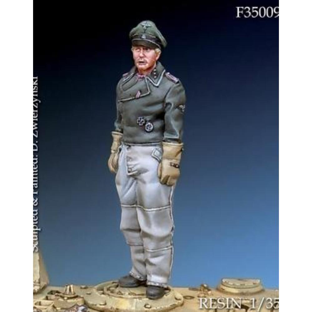 Darius Miniatures: 1:35; SS Tank Commander, WW2, Europe 1944 | Steel Models